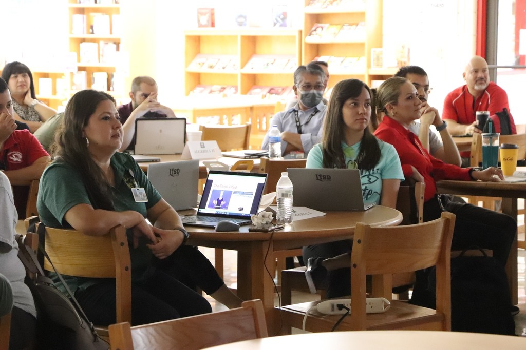 Live Feed | Francisco Farias Elementary School